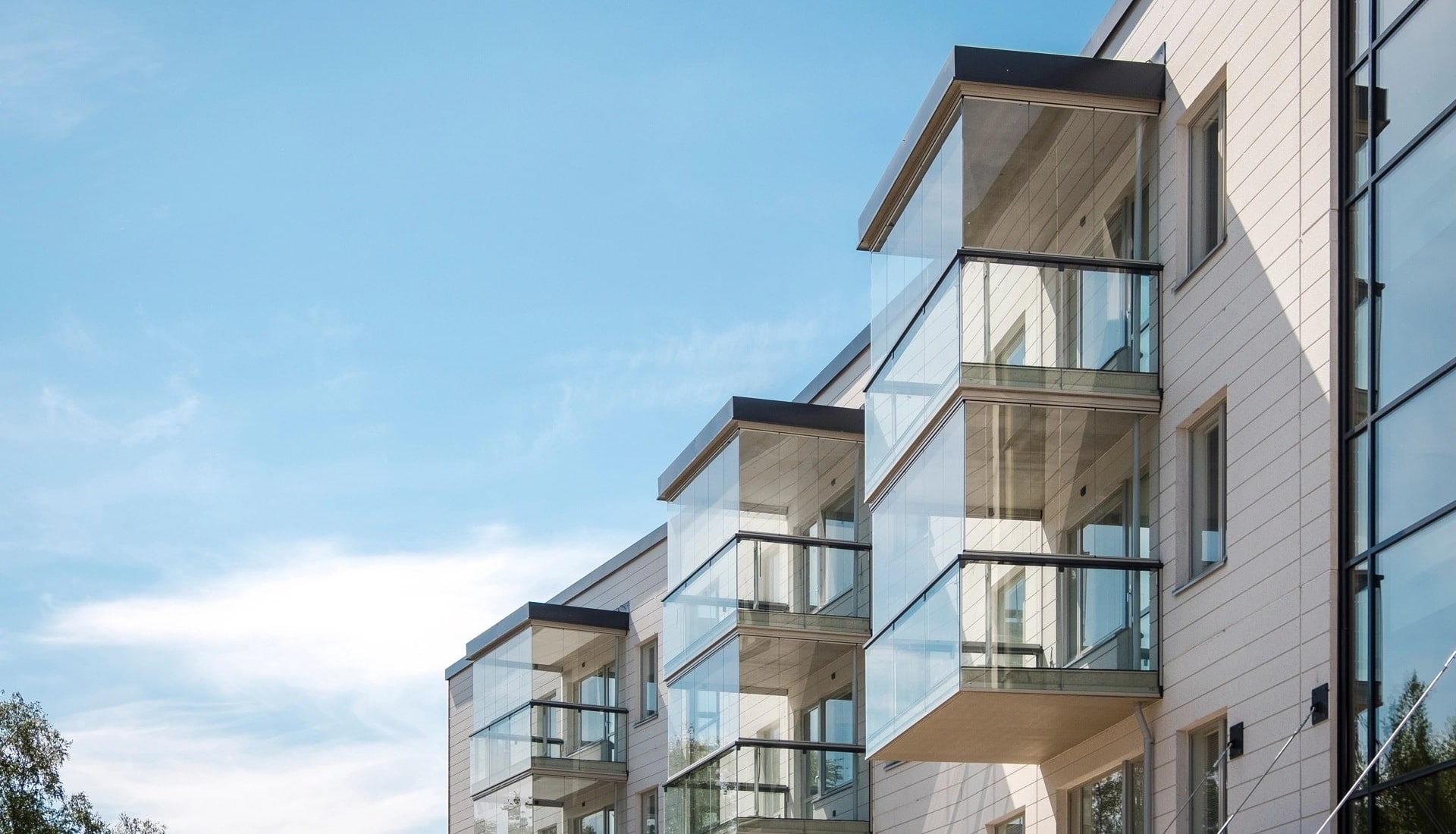 Syncron Tech | Case Lumon